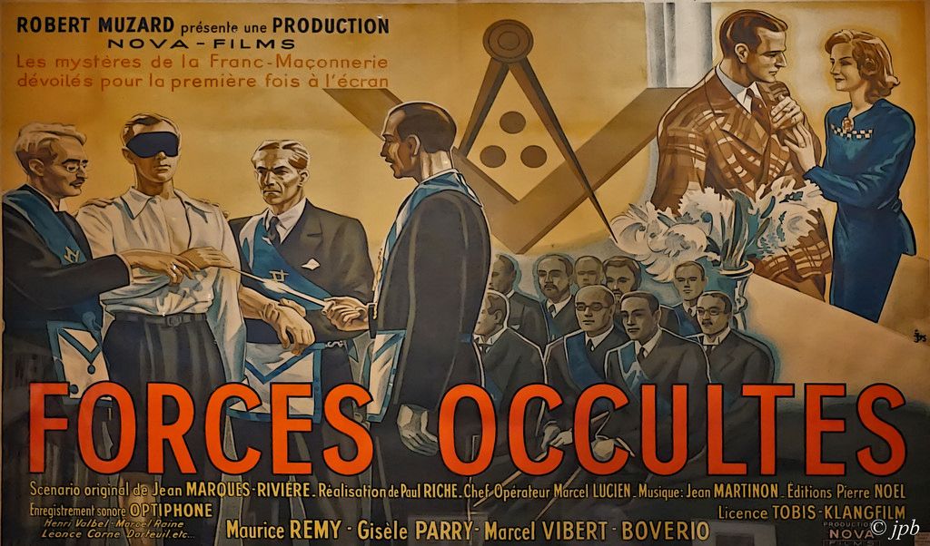Forces Occultes, vieux film de 1943 sur les pouvoirs et les rituels ...
